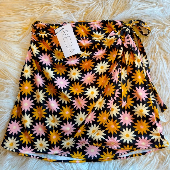 RESA | Skirts | Resa Size Med Wrap Skirt Mod Floral Print | Poshmark